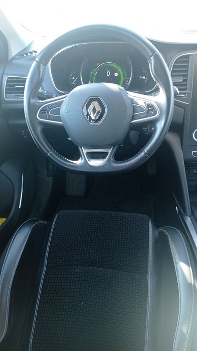 Renault Megane 4 RFB KH2 Sanandrei • OLX.ro