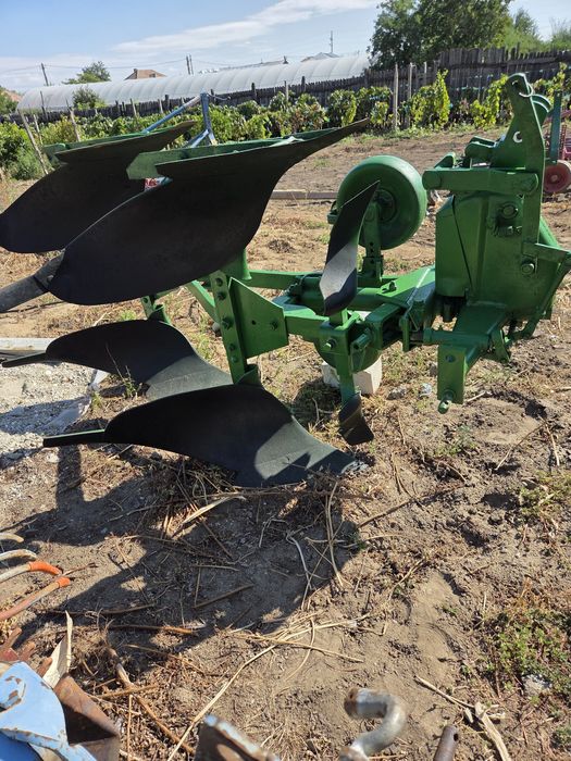 Plug reversibil cu 2brazde Craiova • OLX.ro