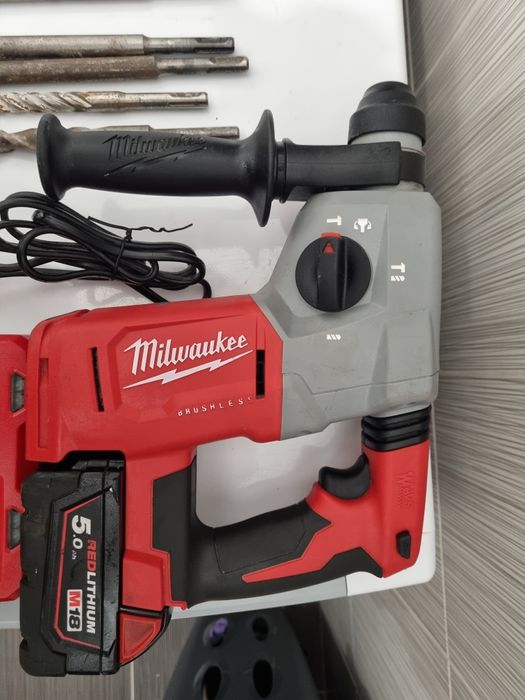 Rotopercutor milwaukee blh an 2023 cu baterie 5 ah si incarcator Bucovat • OLX.ro