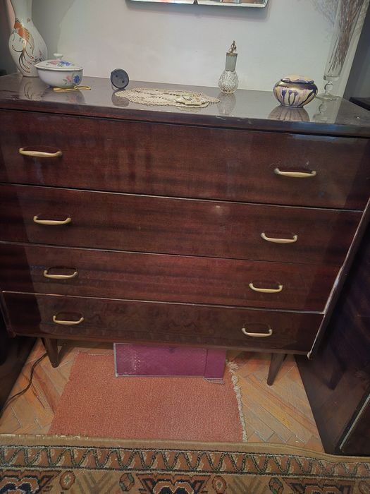 Donez mobila veche Bucuresti Sectorul 3 • OLX.ro