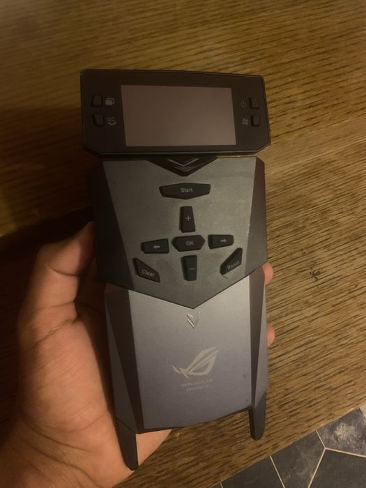 Продавам Asus ROG OC Panel гр. Габрово Сирмани • OLX.bg