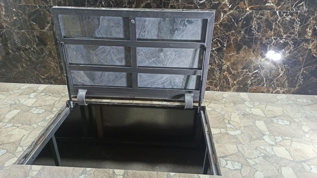Напольные люк с газовыми амортизаторами. (Металические). Куринмас люк ...