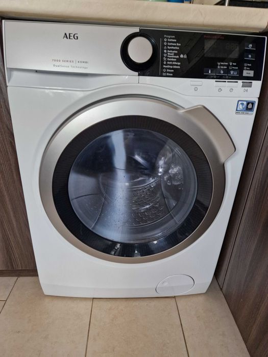 Продавам пералня със сушилня 2 в 1 AEG серия 7000 комби гр. Варна Левски • OLX.bg