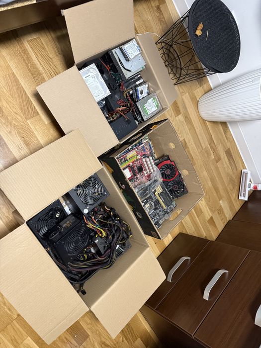 Piese PC defecte semidefecte functionale pentru reciclat Urban mining ...