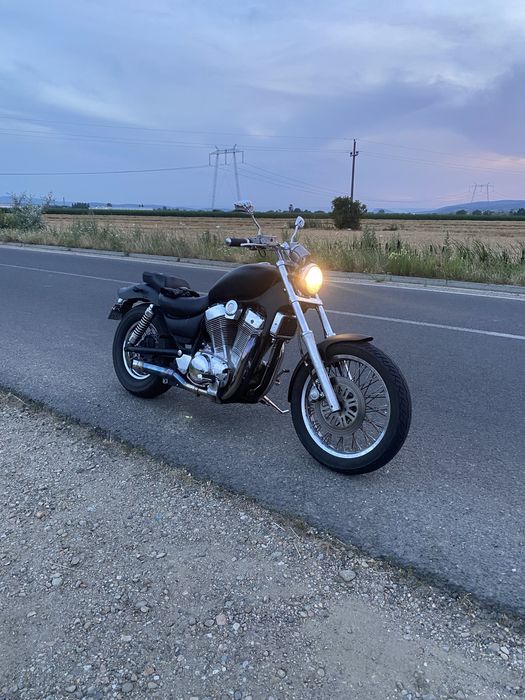 Suzuki Intruder 1400 Deva • OLX.ro