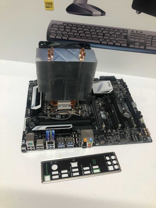 Kit gaming Asus X99-A LGA 2011 cu CPU I7 5930K , gatrantie 6 luni ...