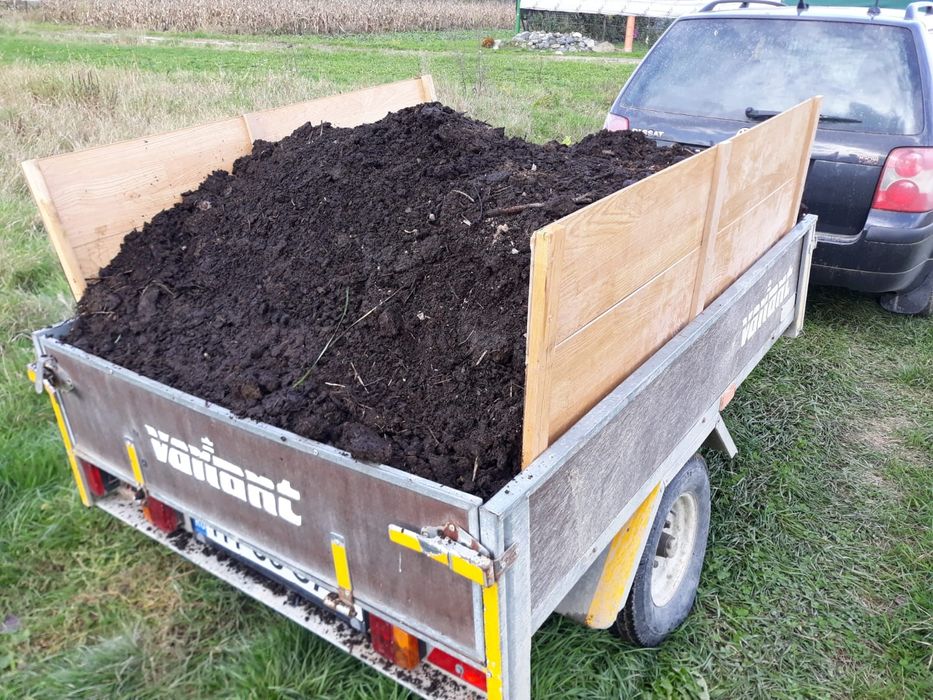 Vand si aduc gunoi grajd uscat de 2 ani (mranita) ingrasamant natural ...