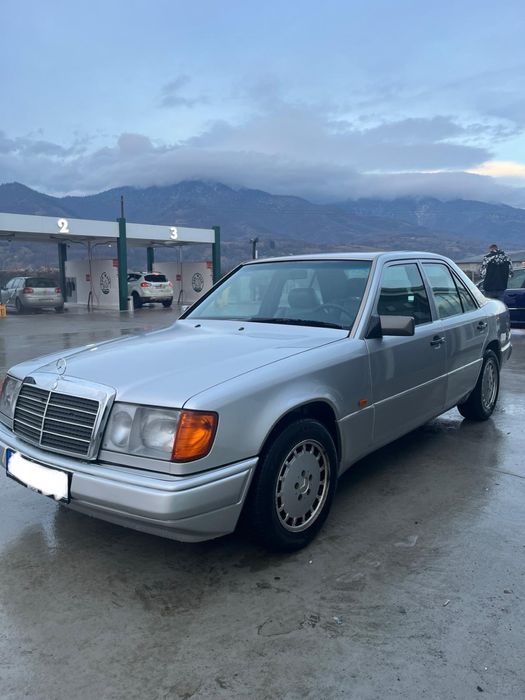 Mercedes w124 E200 Bistrita • OLX.ro