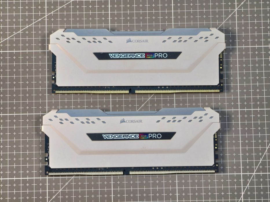 Kit RAM 16GB DDR4 Corsair Vengeance RGB Pro White 3600MHz CL18 – Intel ...
