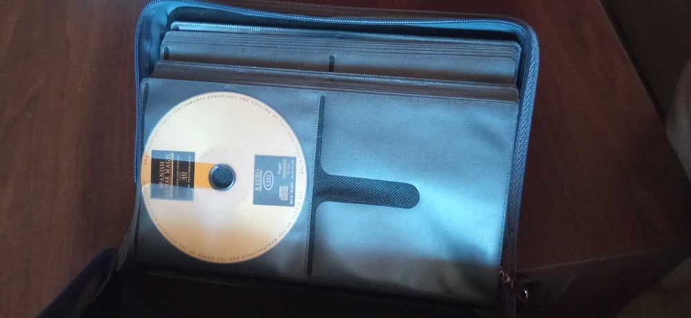 Класьор AVEC Tipsy за съхранение на 96 CD/DVD holder калъф гр. София Манастирски ливади • OLX.bg