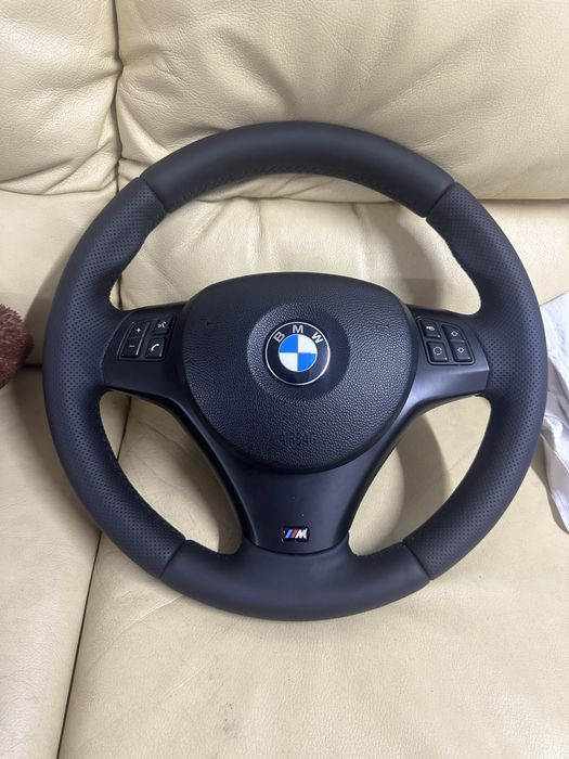 Volan M Pachet Bmw e90 e91 e92 e93 e87 e84 e81 e82 e88 Bucuresti Sectorul 3 • OLX.ro