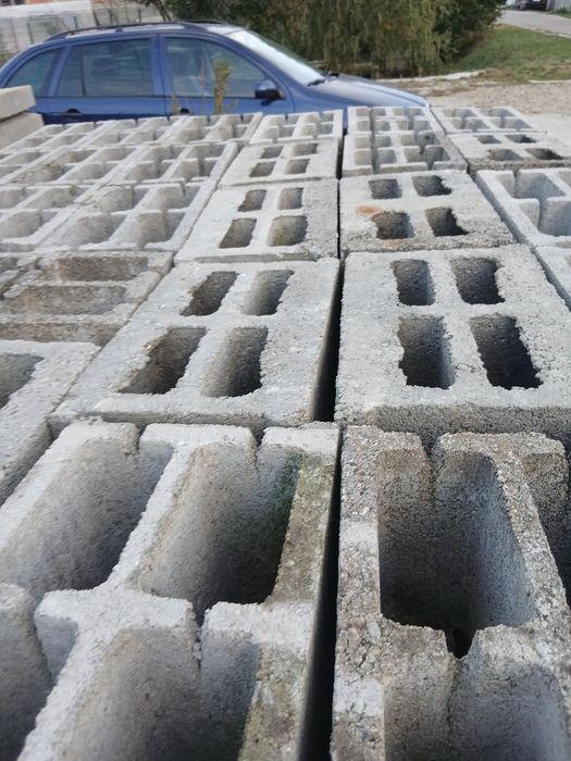 Boltari beton pentru gard Timisoara • OLX.ro