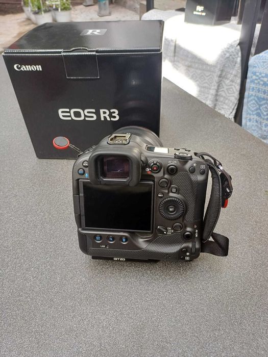 Camera foto Canon EOS R3 Constanta • OLX.ro
