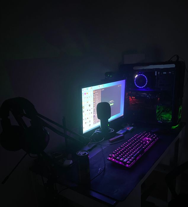 Pc gaming full set up Bucuresti Sectorul 4 • OLX.ro