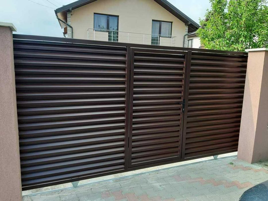 Garduri si porti din panou stil jaluzea de diferite modele la comanda ...