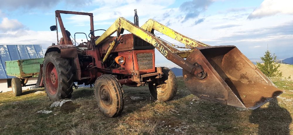 Vand tractor universal utb 300 Lotrioara • OLX.ro