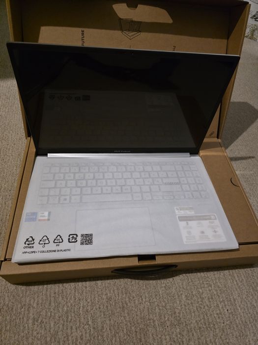 ASUS VivoBook 15X OLED K3504VA Intel i7-1355 15.6", OLED 40GB RAM ...