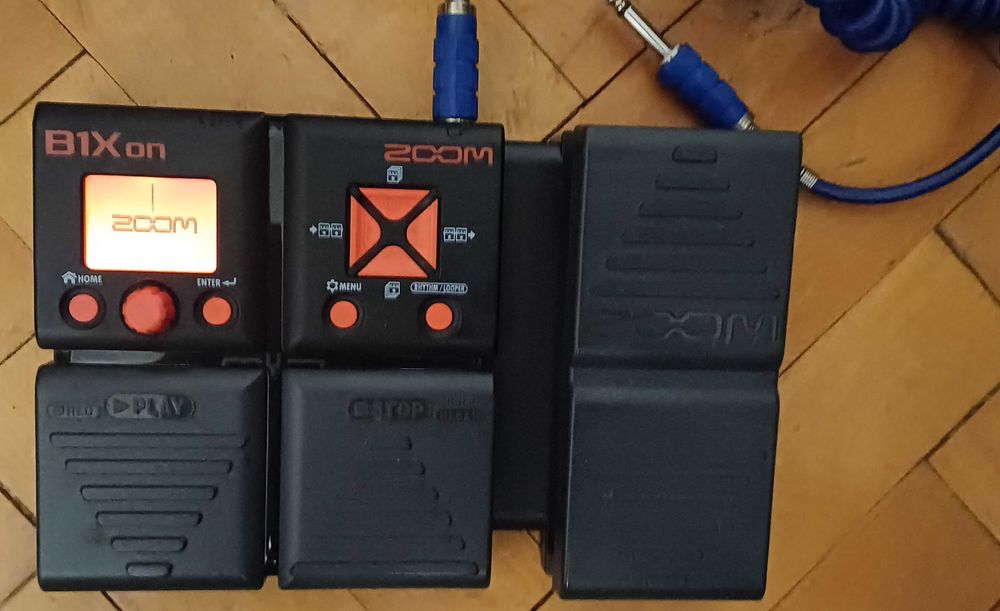 Chitară bass Maxine 5 corzi (husă inclusă) + pedală efect și amp ...