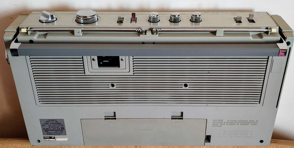 Radio casetofon boombox CROWN CSC-950L vintage colecție Bucuresti Sectorul 3 • OLX.ro