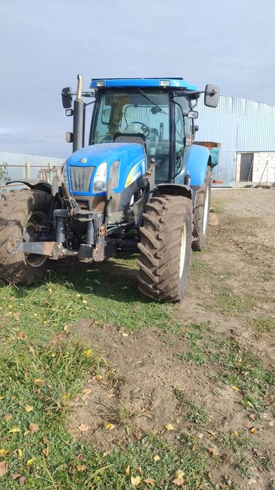 New holland t6050 model Elite + met john deere 4000 litri 27 metri ...