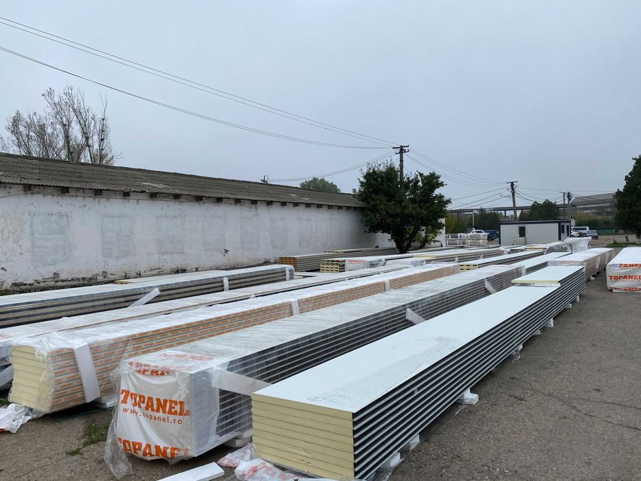 Panouri sandwich termoizolante perete sau acoperis Galati • OLX.ro