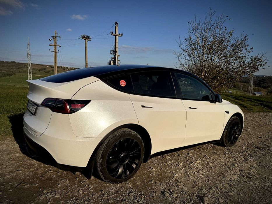 Tesla Model Y Tesla Model Y LR AWD Acc Boost Iasi • OLX.ro