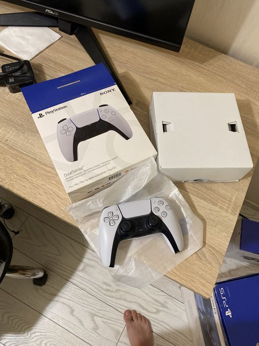 Vand consola Ps5 plus maneta Ps5 si casti wireless pulse 3d Nicolae ...