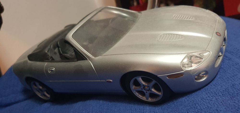 Macheta auto masinuta Jaguar XKF RC Nikko Ploiesti • OLX.ro