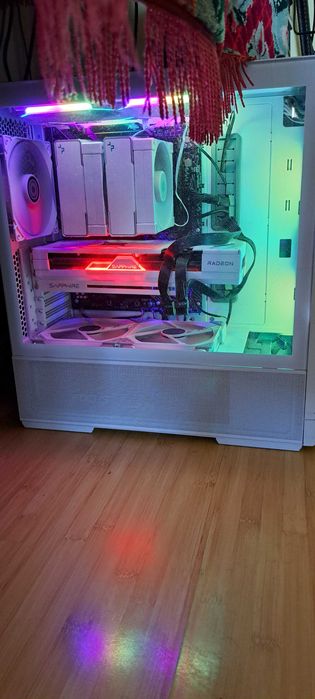 Calculator gaming pe componente, Ryzen 7 5800X3D, RX 7700 XT Bucuresti ...