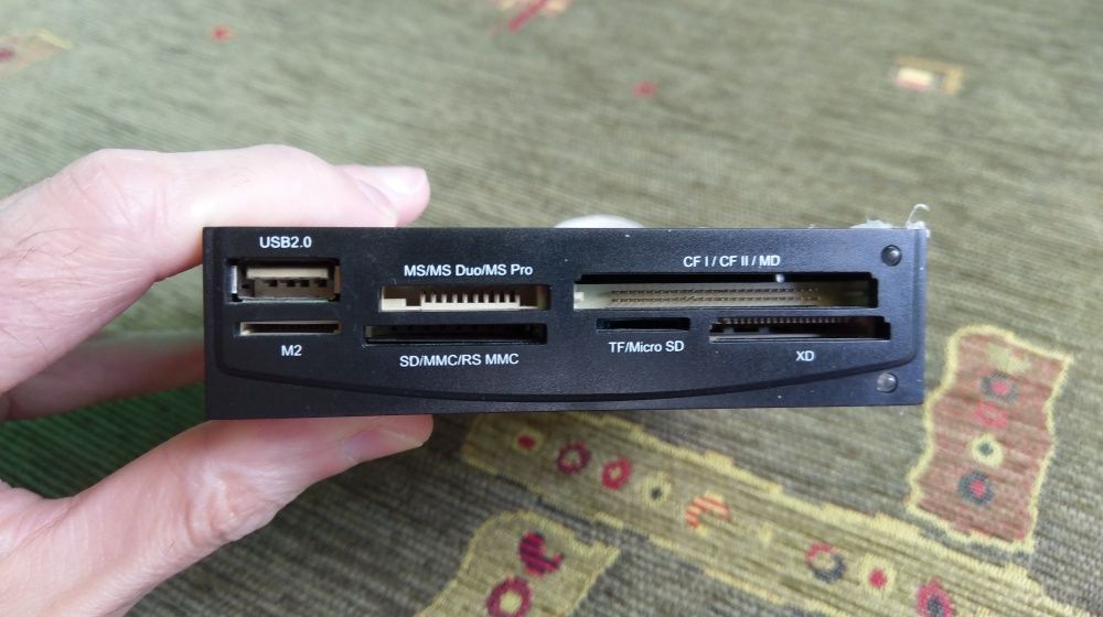 Card reader all in one intern 3.5" tip floppy Targu-Mures • OLX.ro