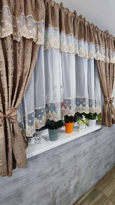 Set perdele cu draperii crem cu rejansa trasa Bucuresti Sectorul 3 • OLX.ro