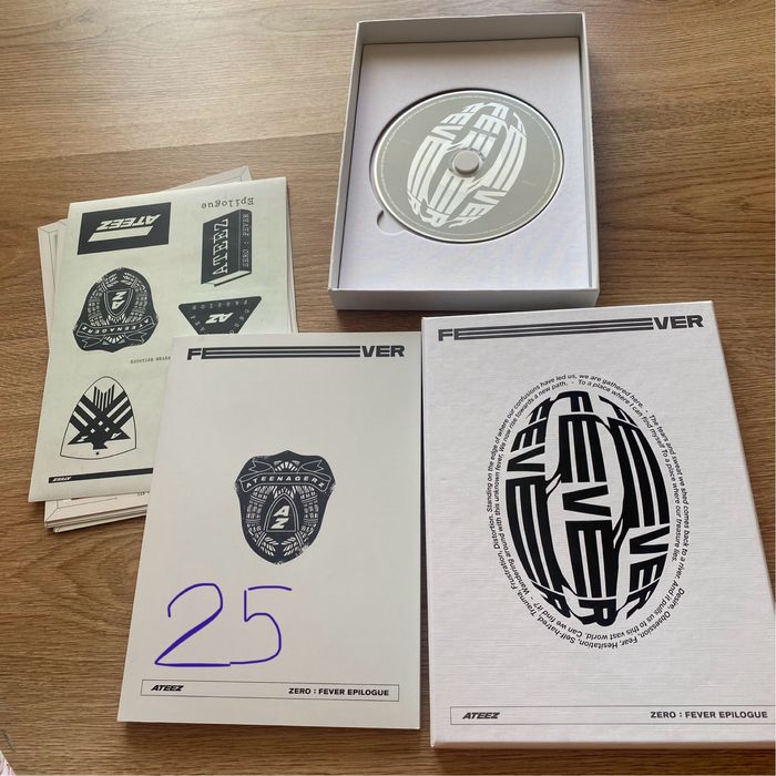 Продавам kpop албуми (aespa,ateez,itzy,gidle) с. Поленица • OLX.bg