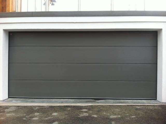 Usi de garaj sectionale/ Automatizari porti/ Usi de garaj tip rulou ...