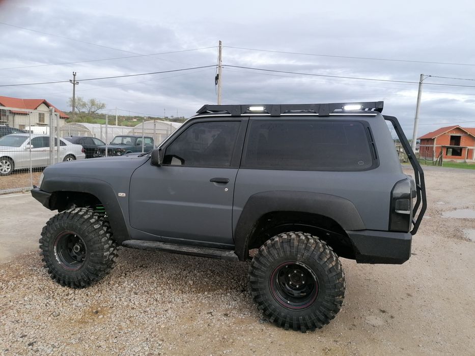 Vând Nissan Patrol y61 GU4 Beius • OLX.ro