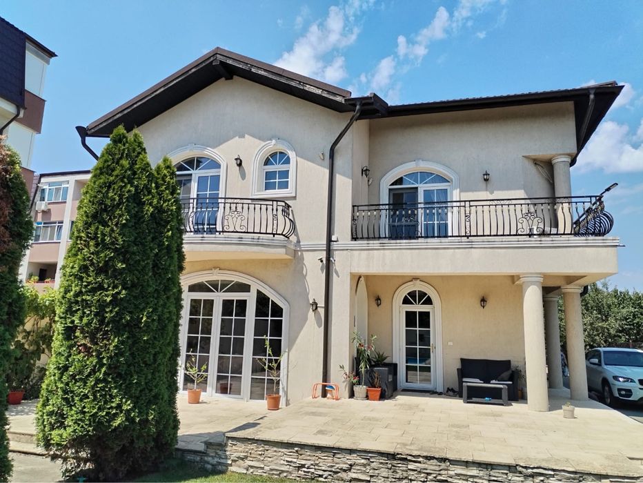 Casa lux Grand Arena, rate,pretabila after school, gradinita, clinica ...