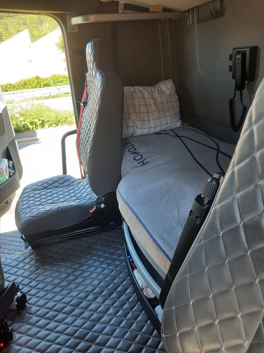 Cap tractor Renault T480 2018 Cihei • OLX.ro