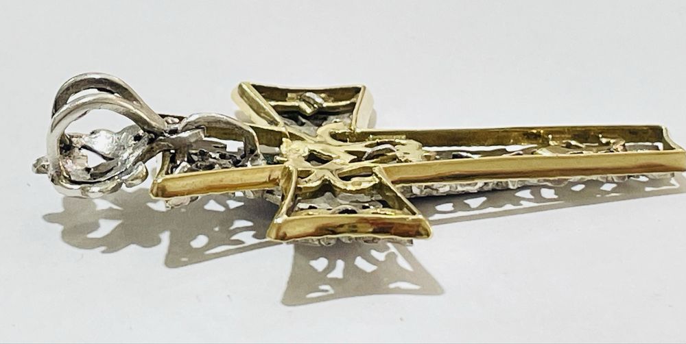 Cruce aur 18k cu diamant si email. Antica. Alba Iulia • OLX.ro