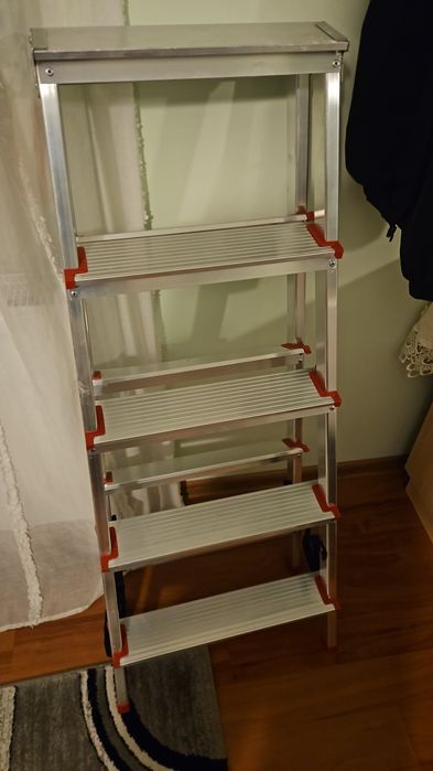 Scara zugrav 5 trepte noua Drumul Carului • OLX.ro