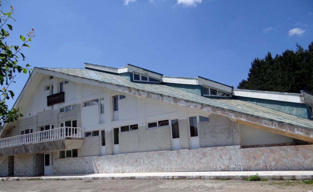 Complex turistic Marghitas- parcul national Anina • OLX.ro