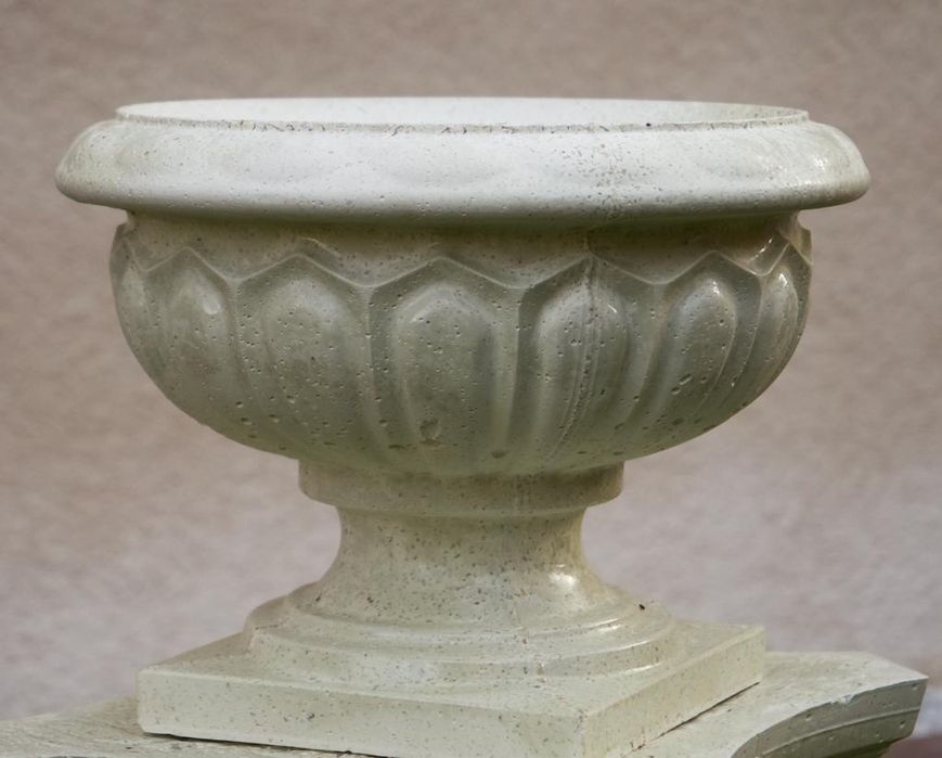 Matrița Ghivece flori gradina Oarda • OLX.ro