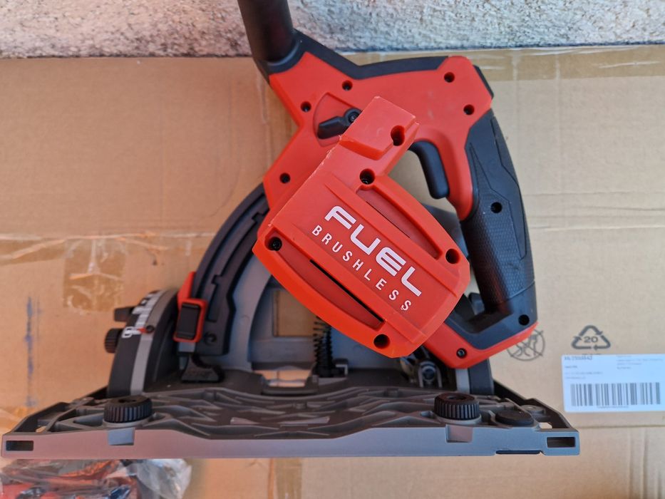 Milwaukee circular pe acumulatori pentru sina de ghidaj Maureni • OLX.ro