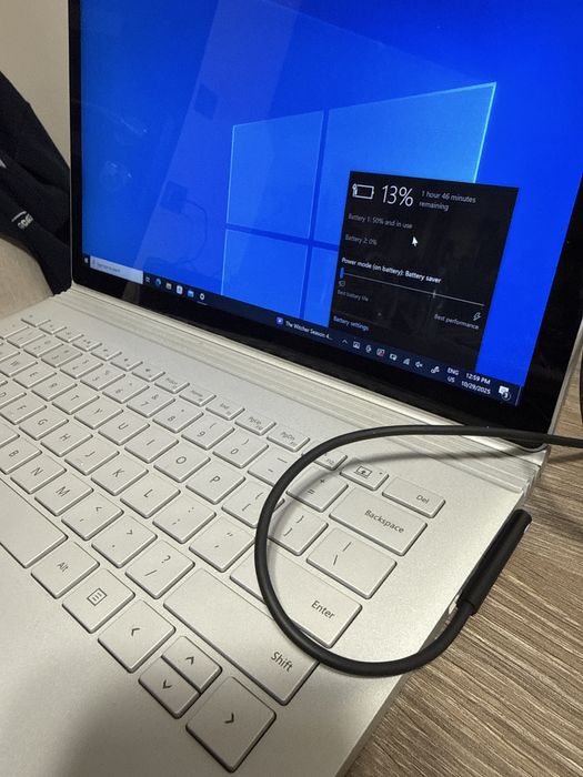 Windows Surface Book 2 i7-6600u Drumul Carului • OLX.ro