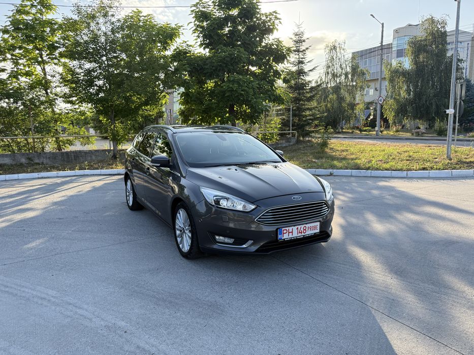 Ford Focus Titanium ,Bi-Xenon,Led ,Piele,Volan incalzit,Carte service ...