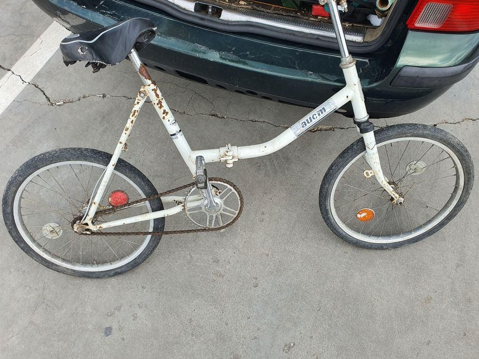 Bicicleta bulgareasca/ruseasca pliabila veche, cu neajunsuri estetice ...