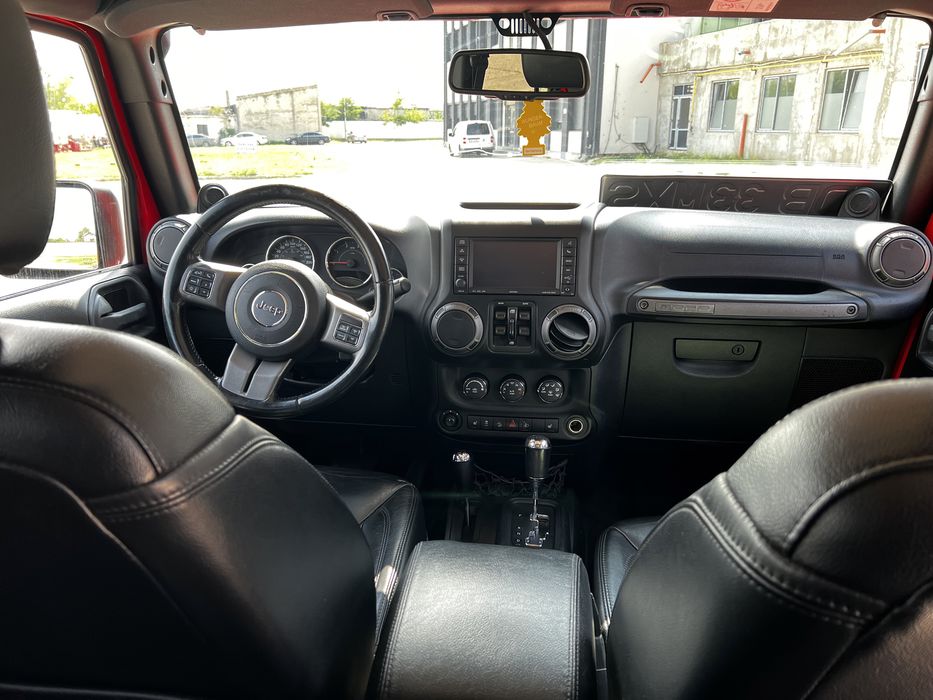 Jeep Wrangler JKU Moab edition Ulmi • OLX.ro