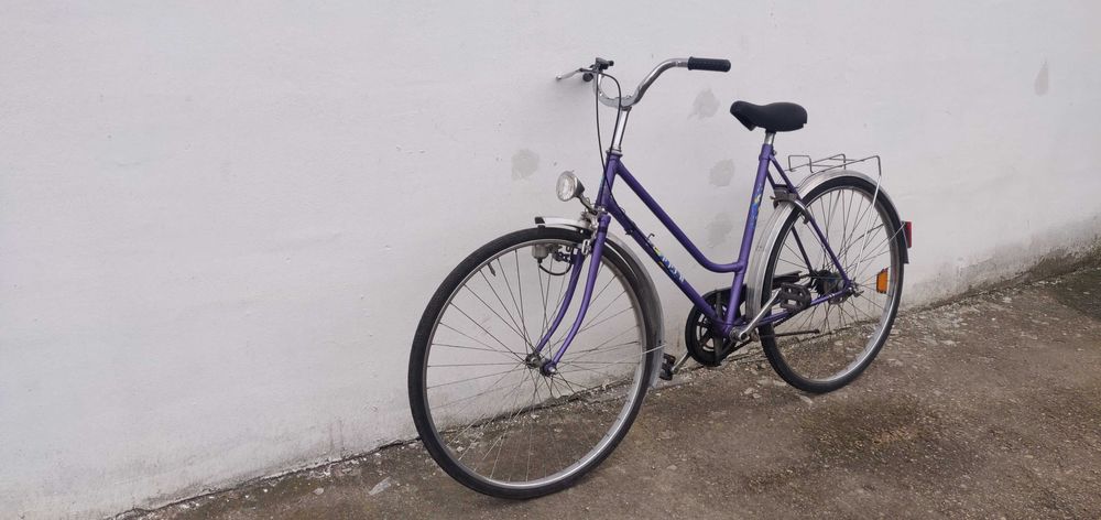 Bicicleta clasica cu roti de 28 inch de femei Arad • OLX.ro