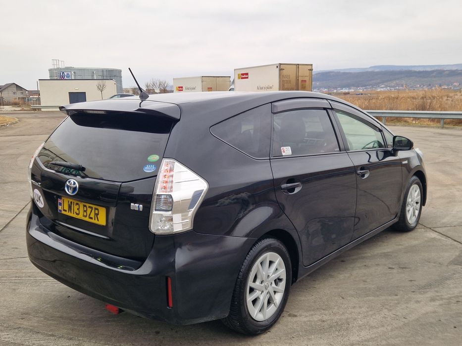 Toyota Prius +2013 Hybrid Electric CVT 7 locuri 1.8 benzina Vaslui • OLX.ro