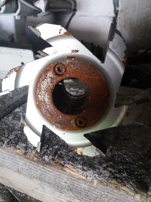 Cutite freza montant pvc Petrosani • OLX.ro