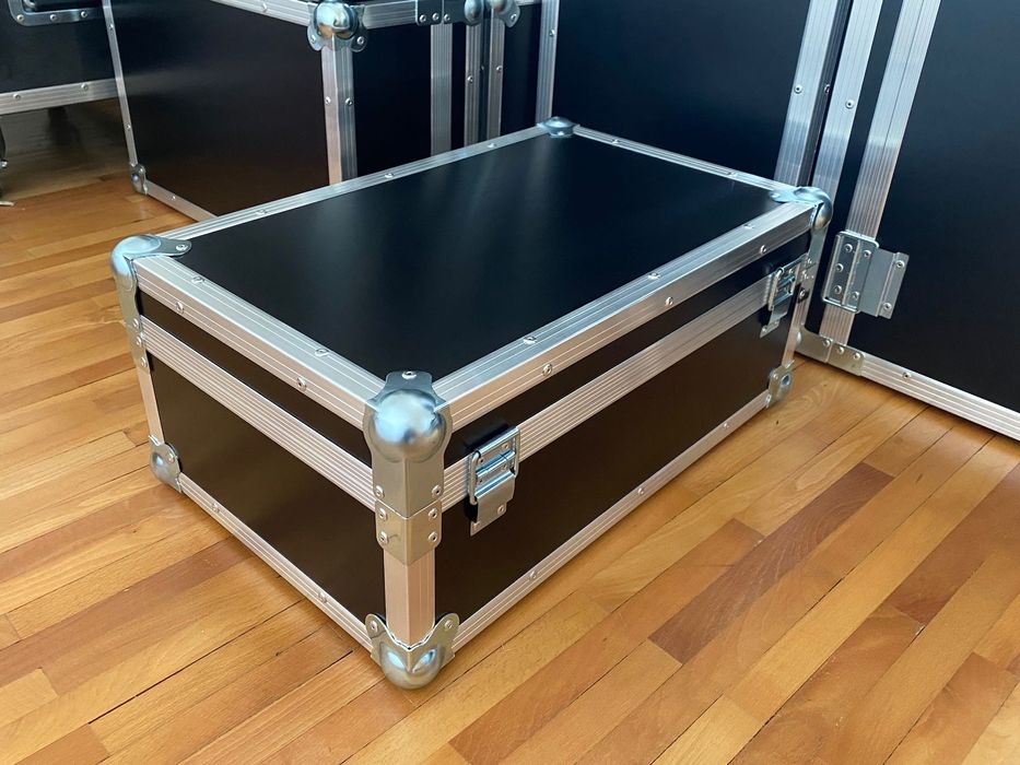 Flight Case 54cm x 33cm x 21cm - Cutie de protectie universala Avrig • OLX.ro