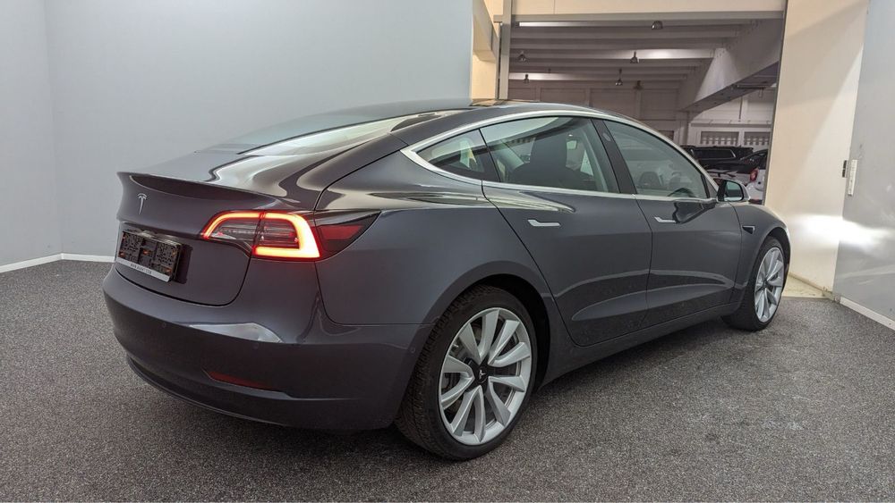 Dezmembrez Tesla Model 3, Dual motor Piatra Neamt • OLX.ro